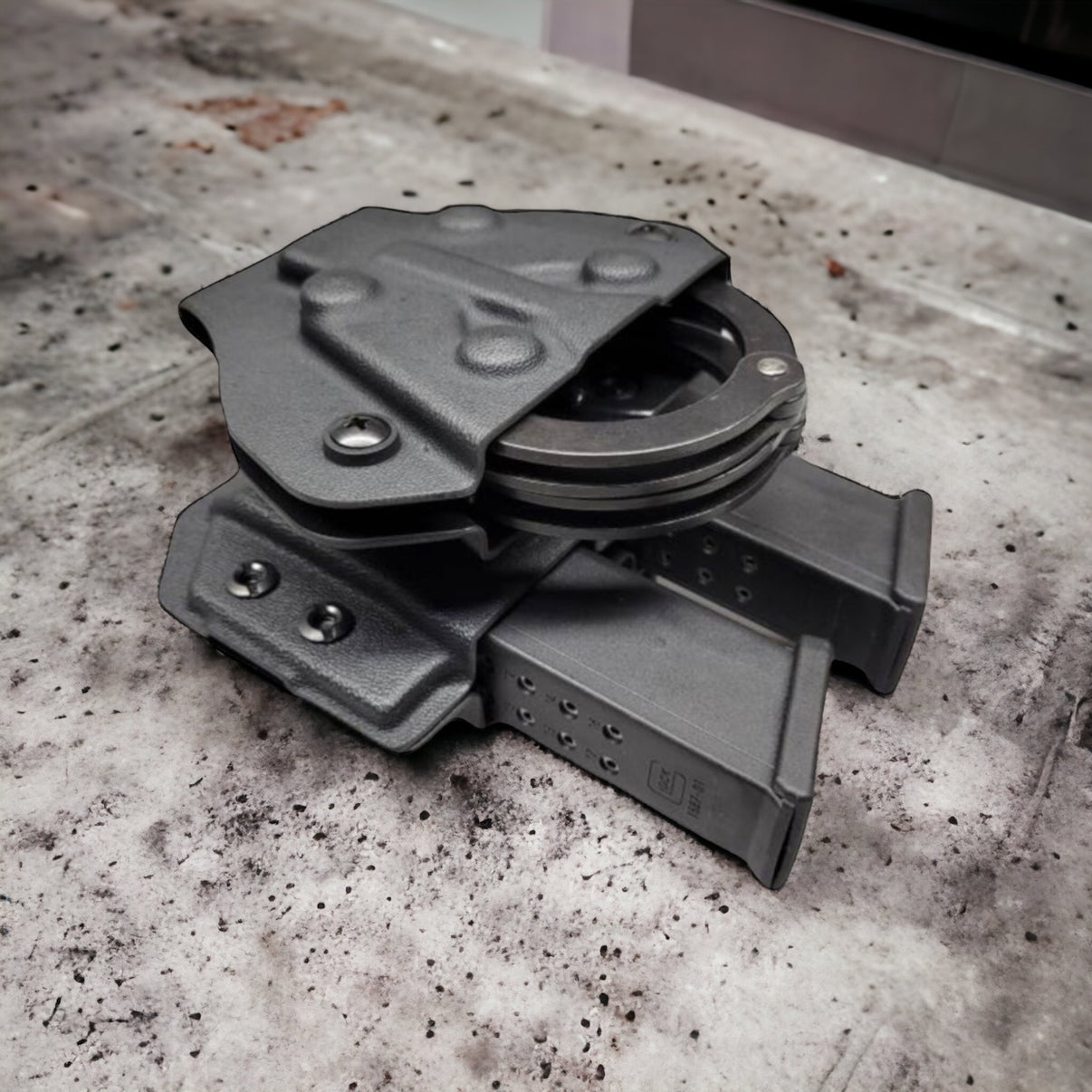 Handcuff + Pistol Double Mag Carrier – Modern Patriot Holsters